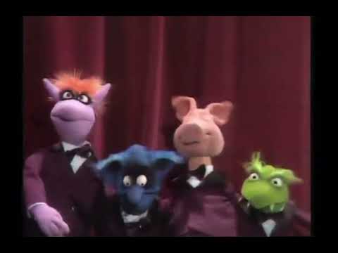 The Muppet Show - 112: Peter Ustinov - Intro (1976)