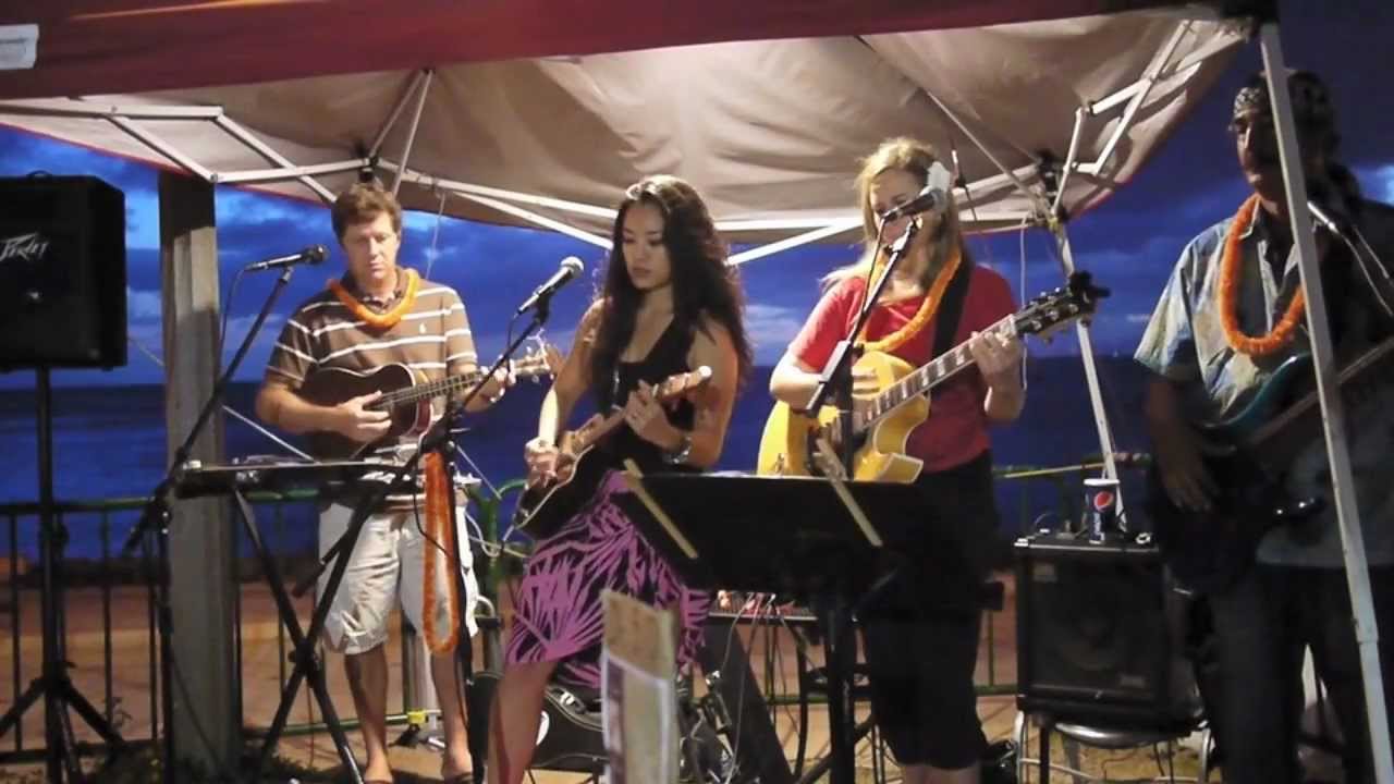 Diane Rubio performs Yellow Bird on ukulele - YouTube