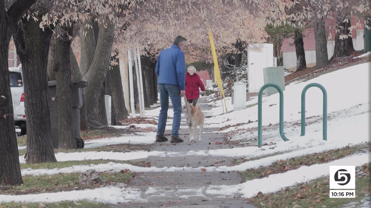 The man who walked backwards - YouTube