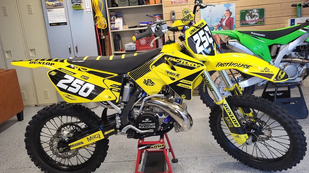 2003 suzuki Rm250 full restoration - YouTube