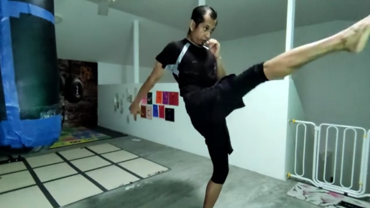 How to do a Push Kick | Martial Arts Training | Muay Thai - YouTube