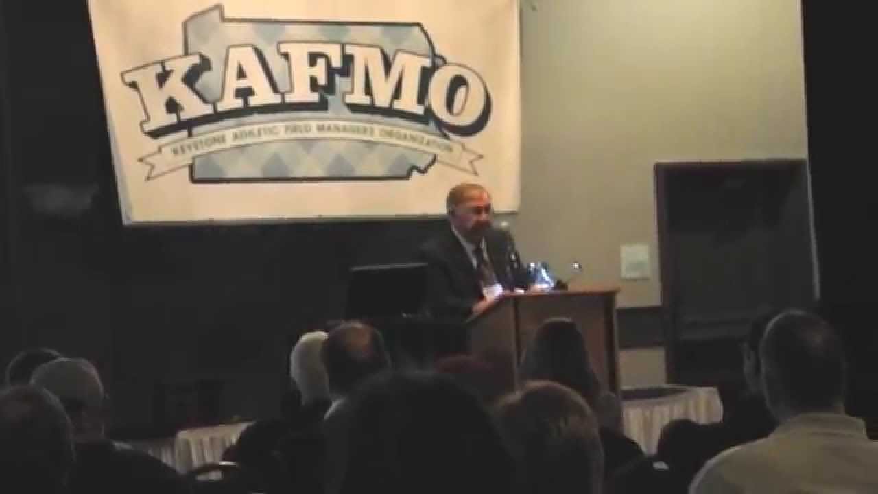 Bob Hummer Accepting KAFMO Fowler Founder Award - YouTube