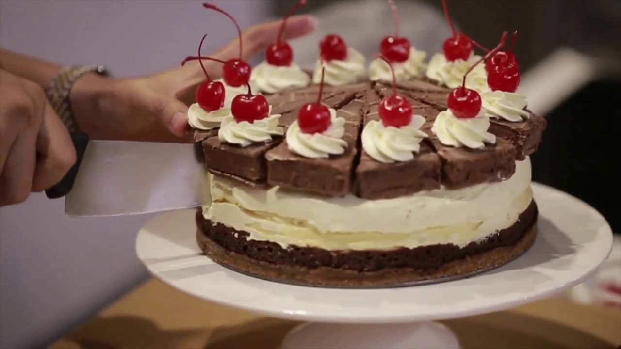Tango Layer Cake with Cheesecake - YouTube