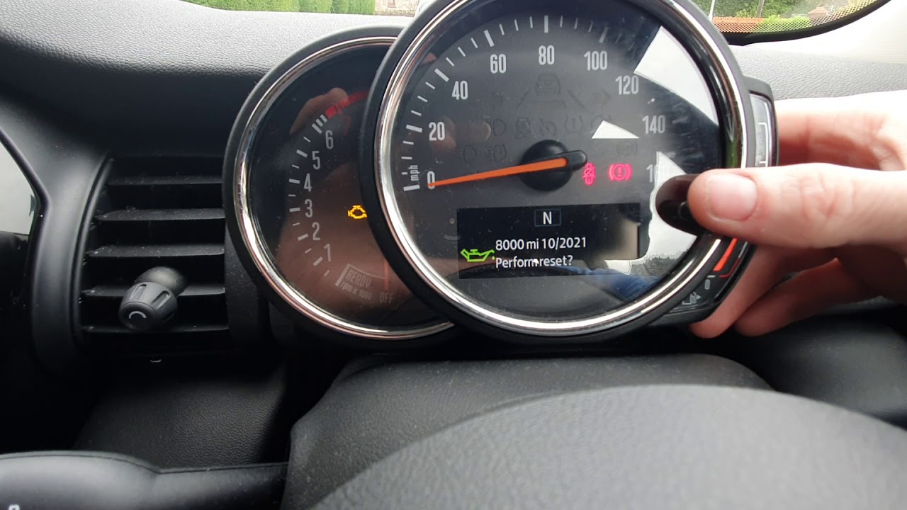 mini clubman 2017 service reset - YouTube