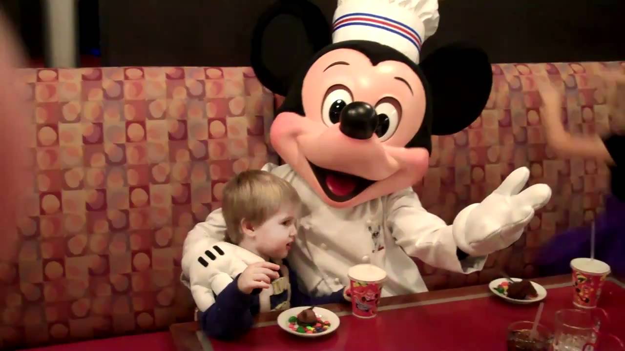 Dinner with Mickey - YouTube