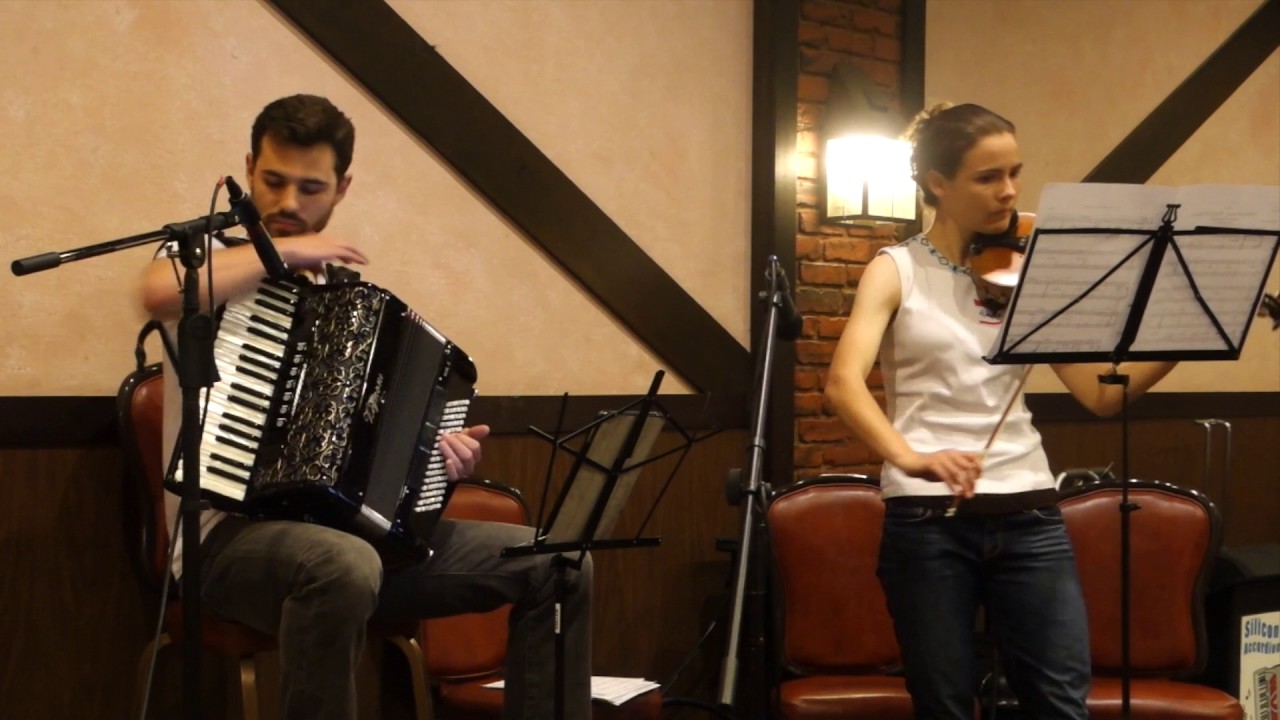Adam & Emma Dohner - "Tarantella Napoletana" - YouTube