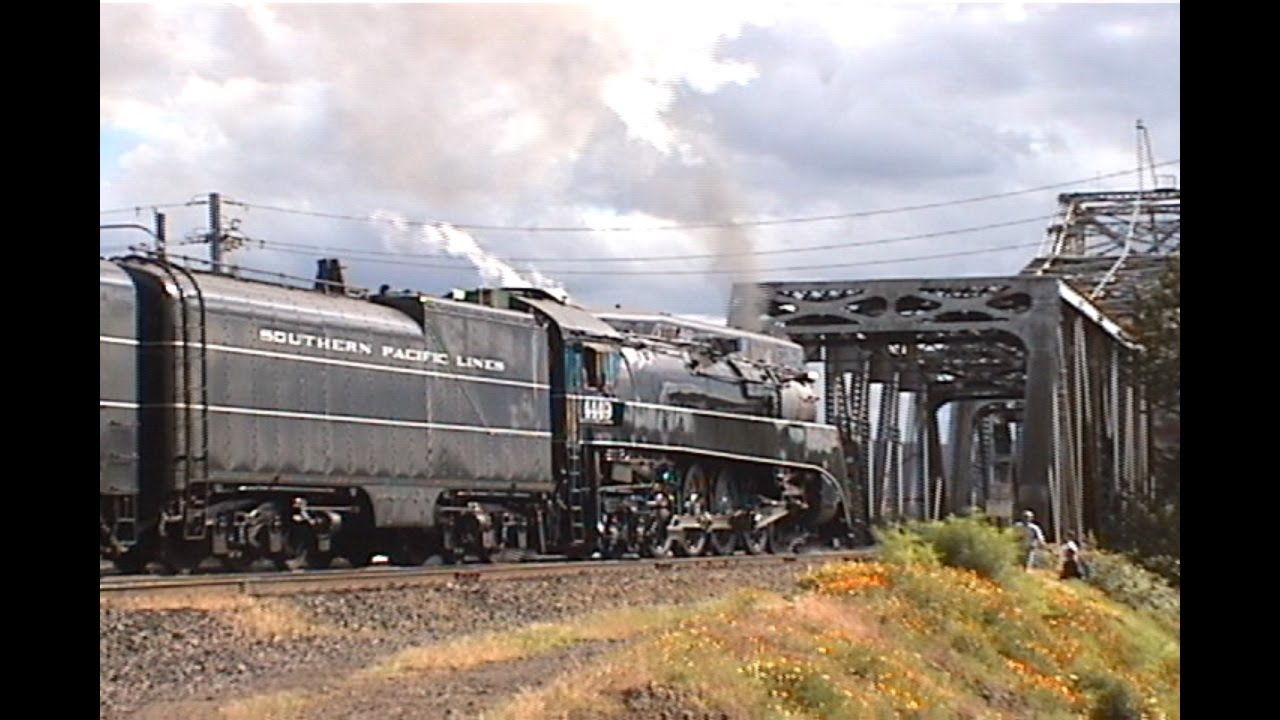 1297. SOUTHERN PACIFIC SP 4449 departing in Vancouver Washington onto ...