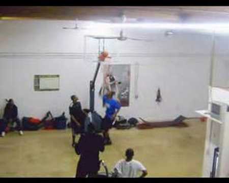 *INCREDIBLE* Basketball Training Dunking and Vertical Leap 2 - YouTube