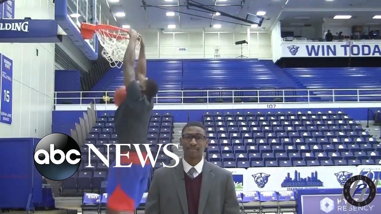 College student's sportscasting reel goes viral as he hopes to land his ...