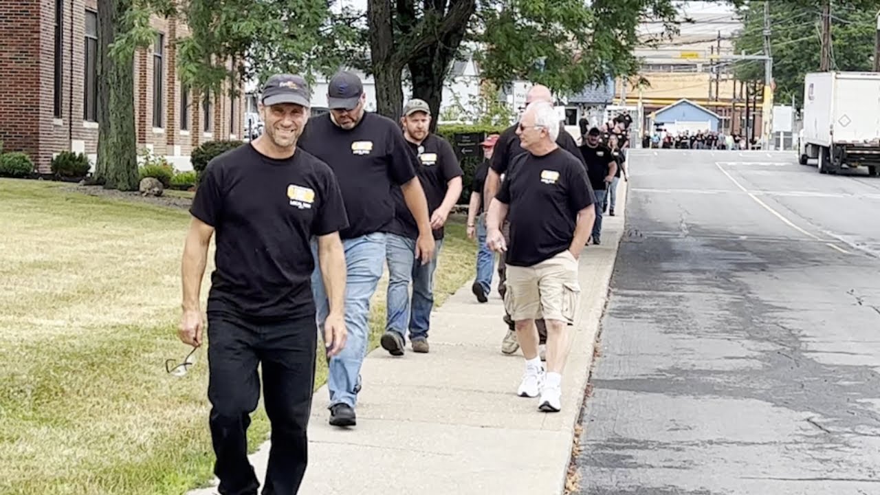 Hundreds of employees rally outside ITT Goulds Pumps in Seneca Falls ...