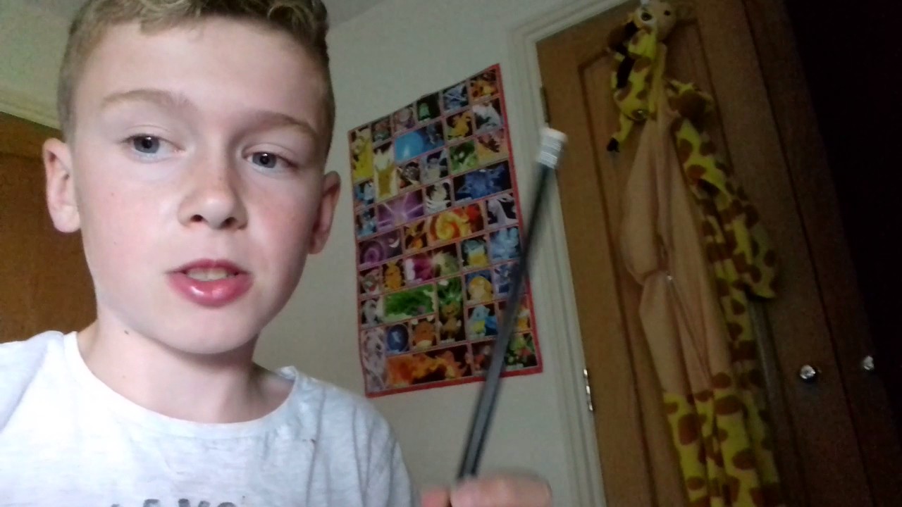 Room tour and gaming step up - YouTube