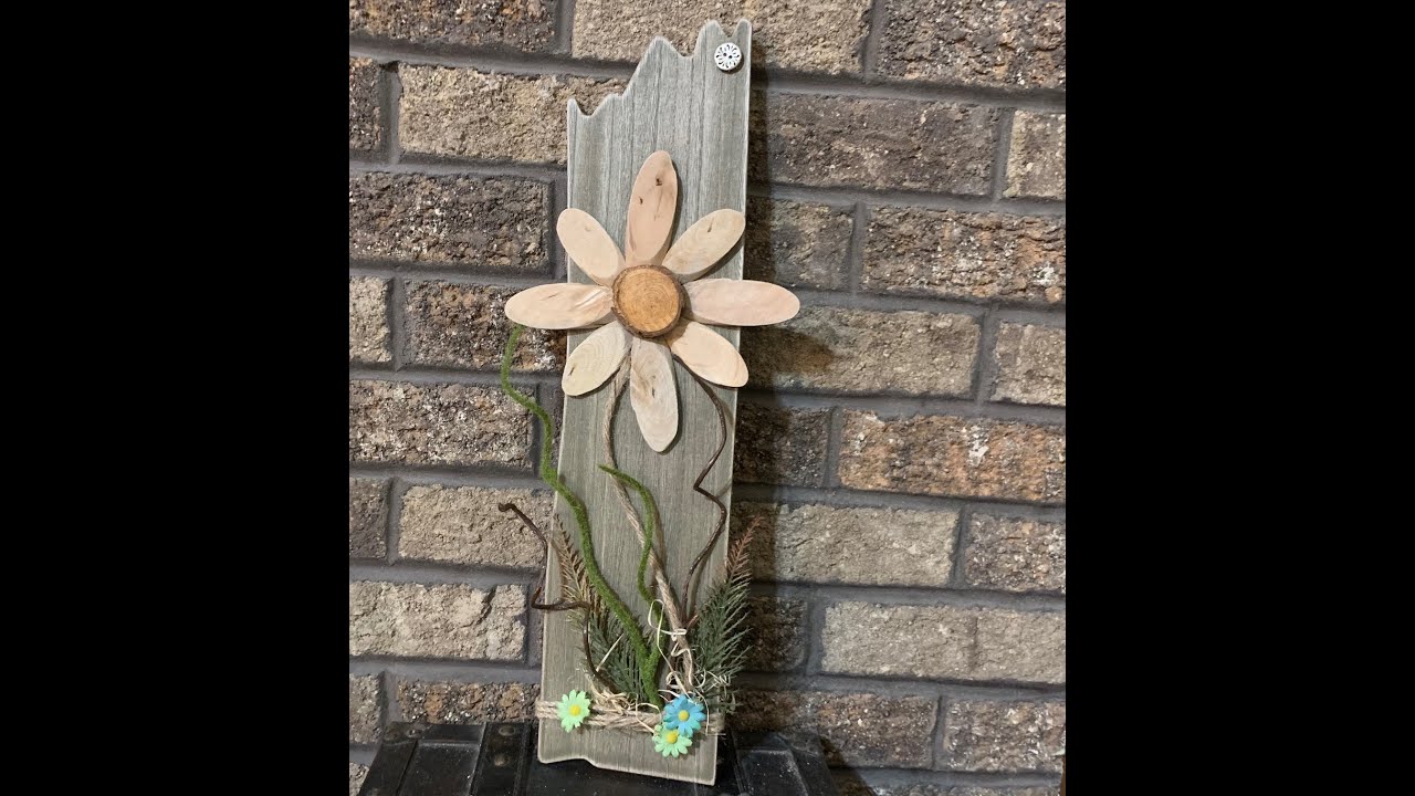 Wood Slice Rustic Flower Sign - YouTube