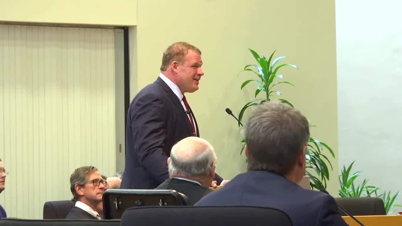 Glenn Jacobs sworn in as new Knox County mayor - YouTube
