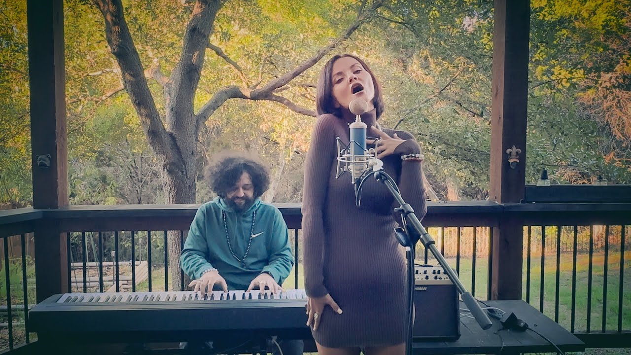 Lisa Grail & Stefen Harpin - Light my fire (The Doors piano cover ...