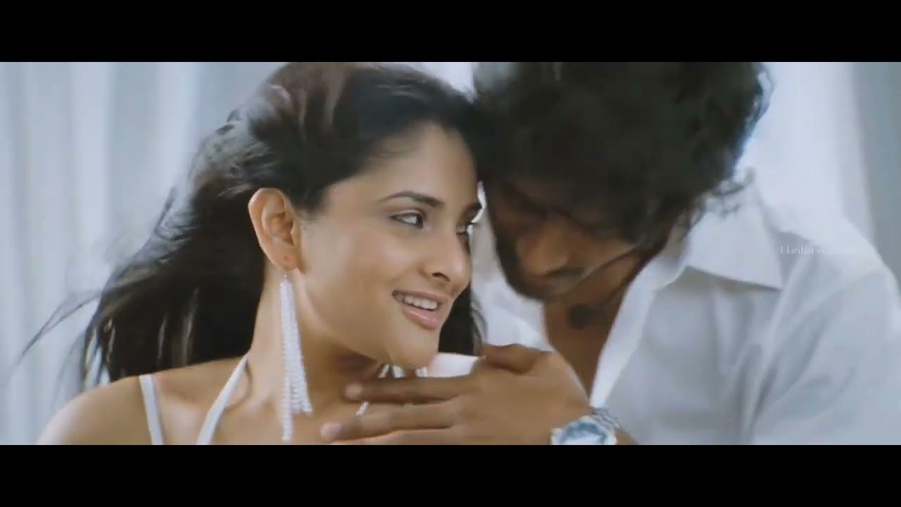 Divya Spandana Seducing | Spicy Actress - YouTube