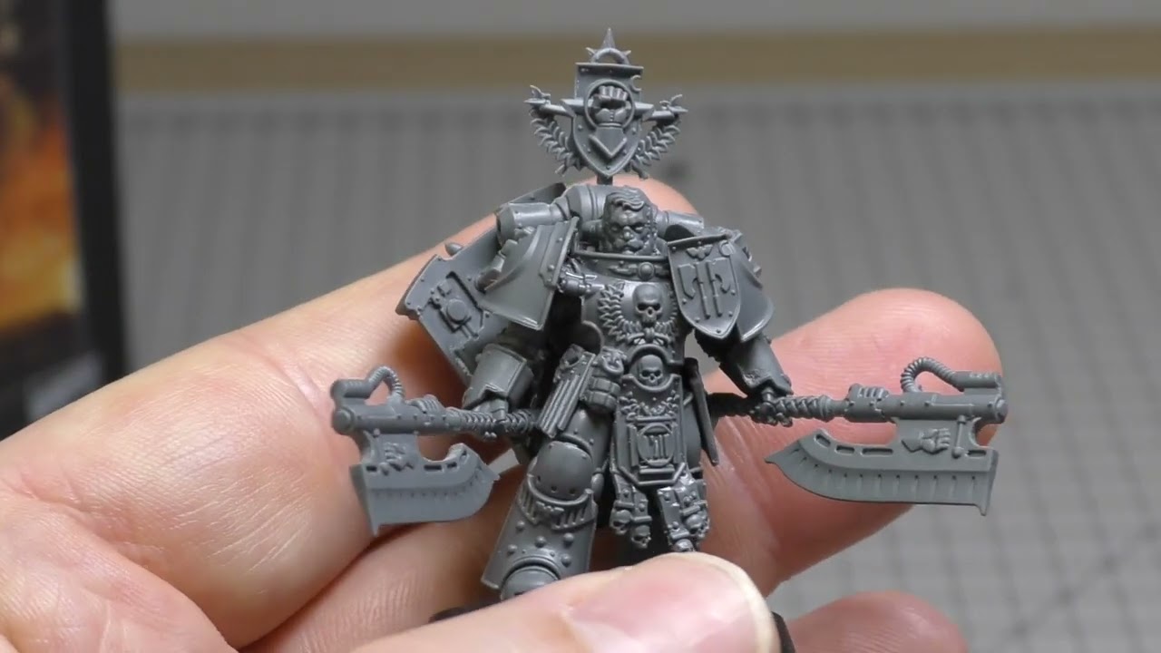 Imperial Fists Fafnir Raan - Review (HH) - YouTube