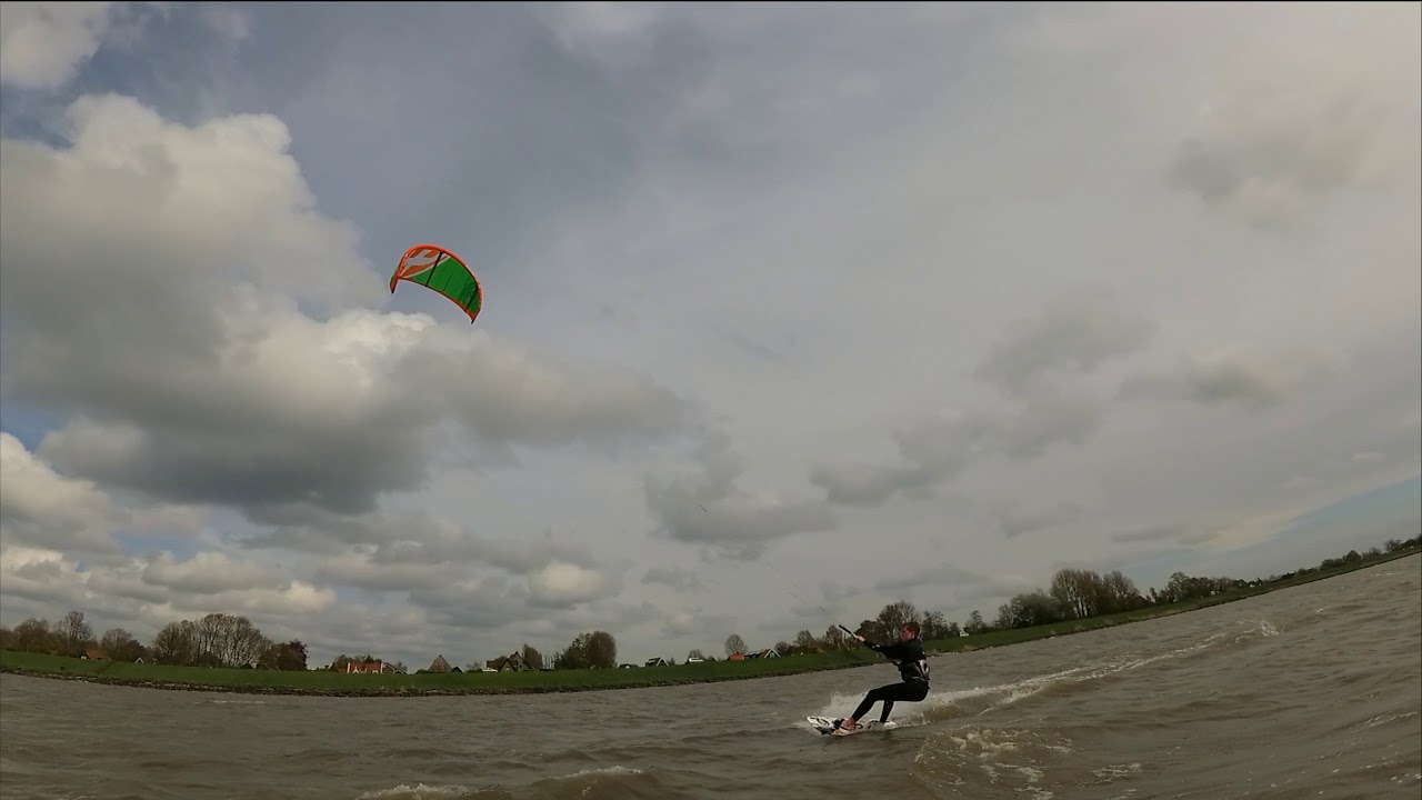 Jurre, Mees, Herman - Kitesurfen Schellinkhout - YouTube