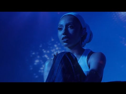 Luna Elle  - Wasting Away (Visualizer)