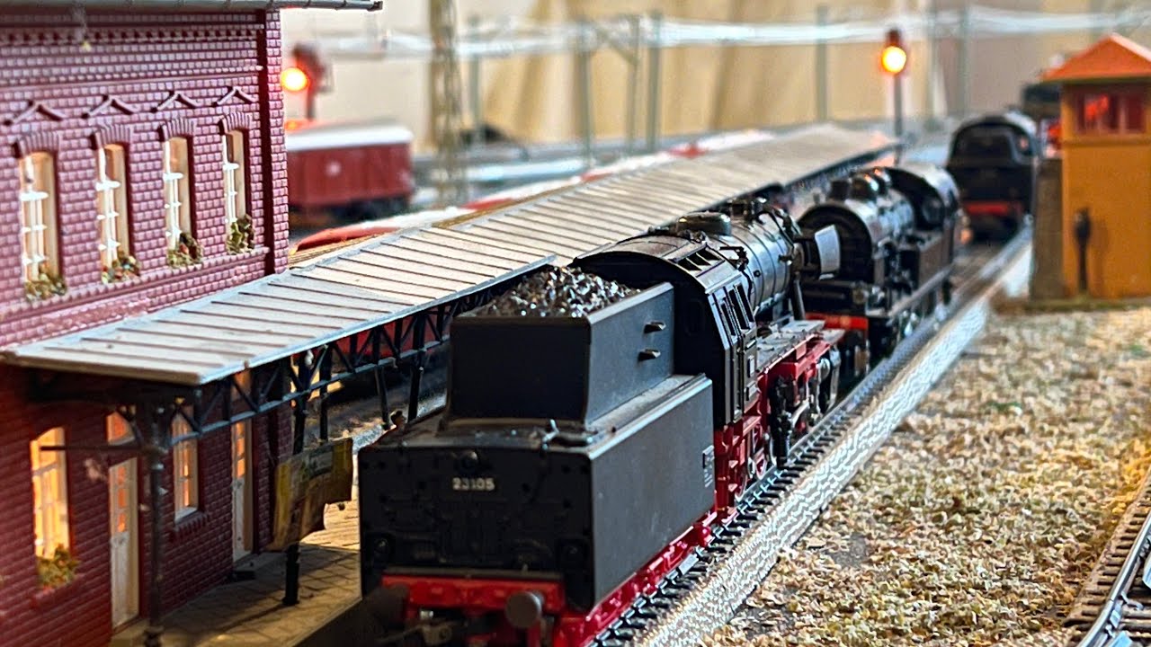 Marklin HO vintage M-track analog train layout ac 2022 film 14 - YouTube