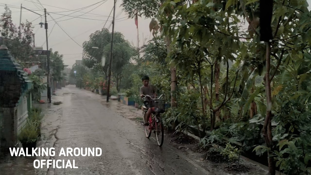 Walking In The Rain | Under Heavy Rain In the Our Small Town Life On A ...