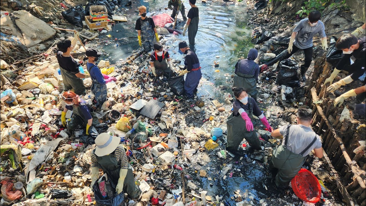 Biệt đội Sài Gòn Xanh lội bùn dọn rác kênh rạch ở Sài Gòn | Saigon Now ...