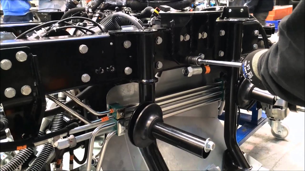 NUTRUNNER APPLICATION at AUSA. 3ARM SERIE 4 - YouTube