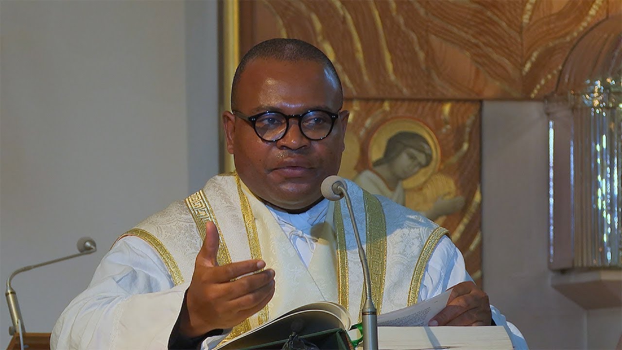 Our Lady of the Holy Rosary: Homily by Fr Chinedu Udo. A Day With Mary ...