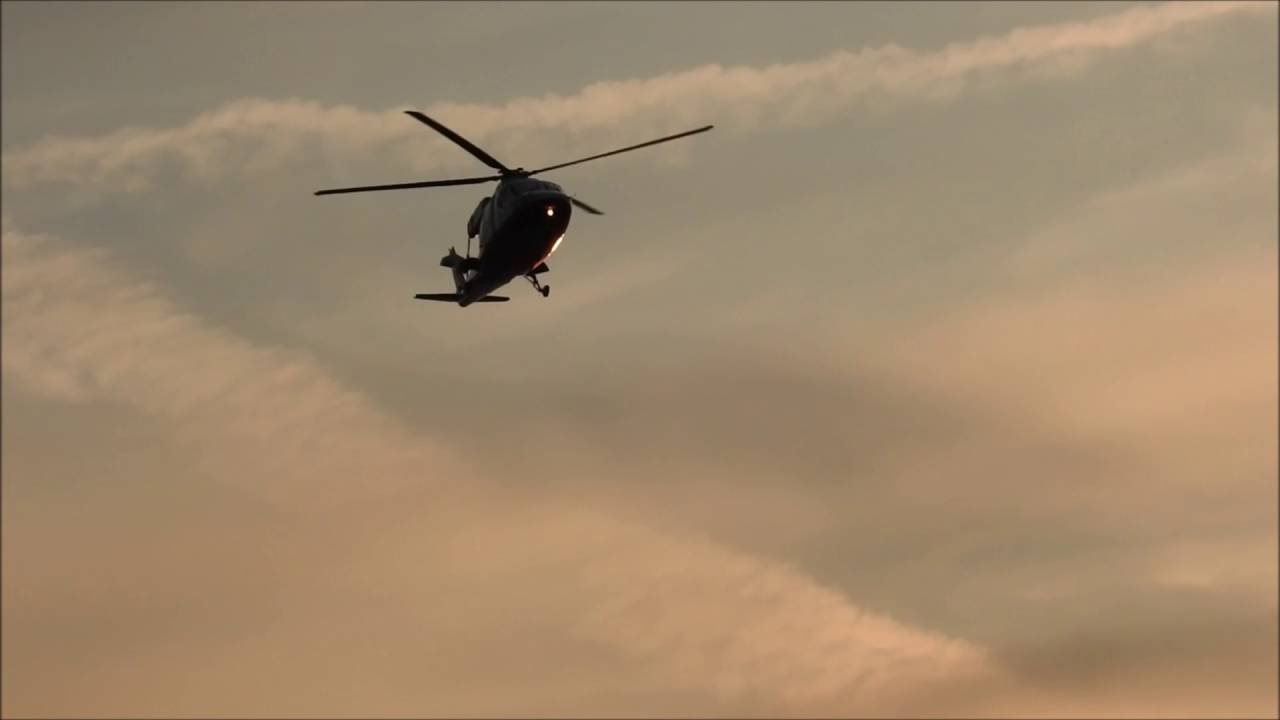 Sikorsky S-76 Helikopter landet Offshore auf der MPI Enterprise - YouTube