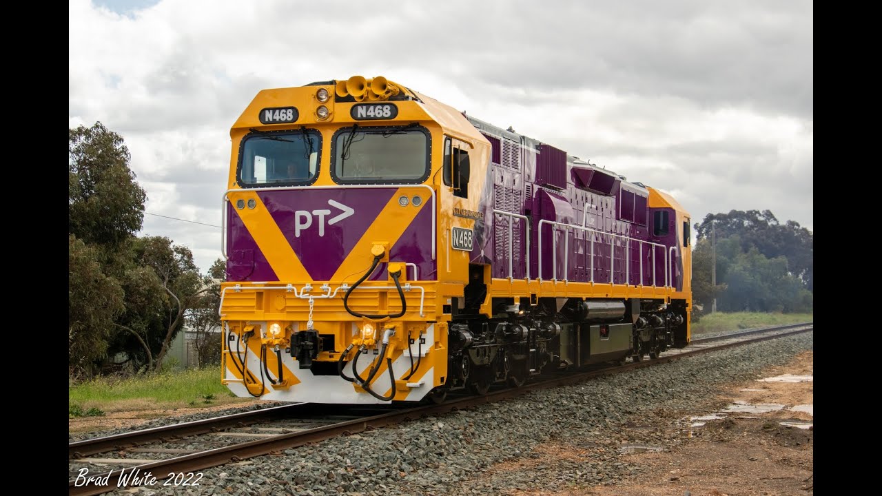 V/Line Sprinters on 8097 & Freshly Repainted N468 on 0098- 10/9/22 ...