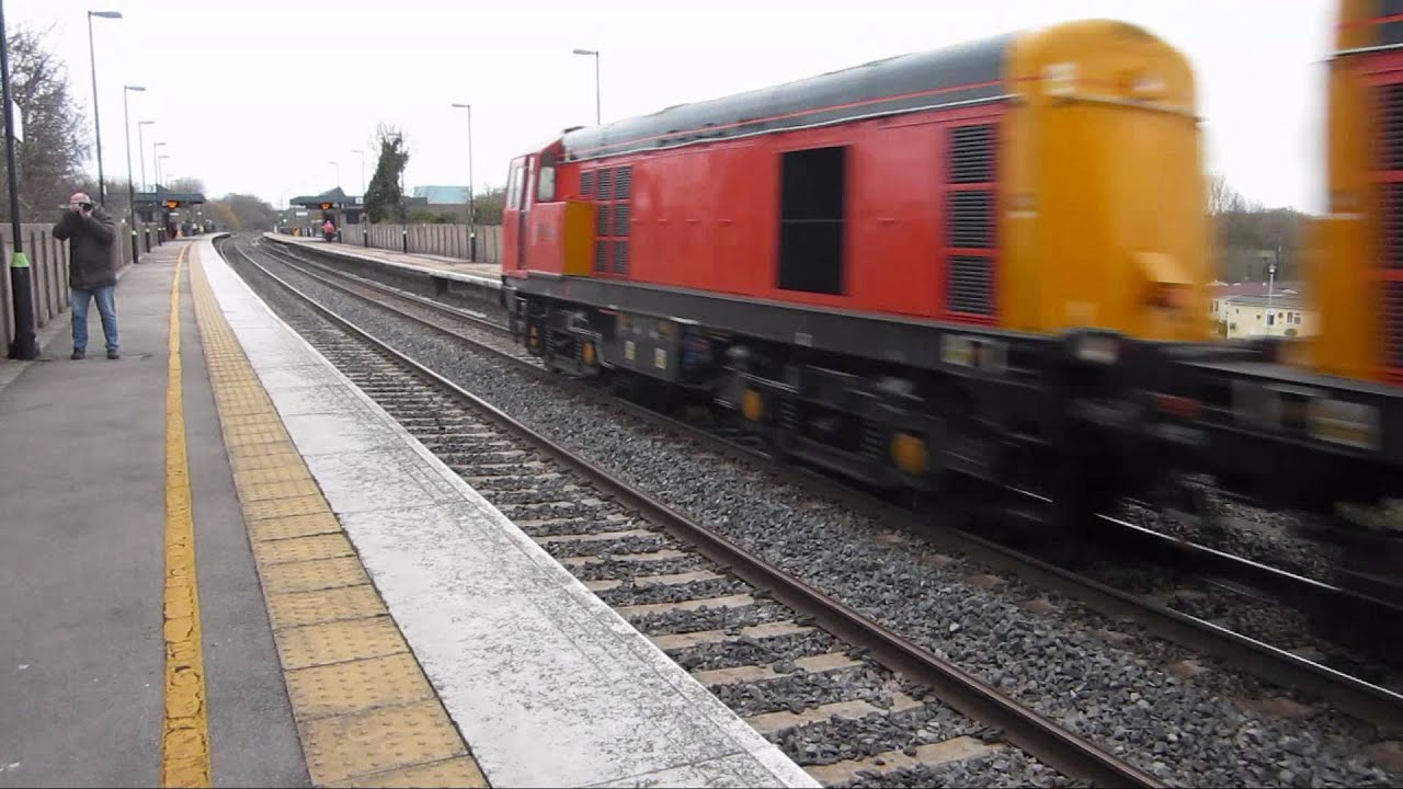 Tube Stock Move,Tamworth,17-4-13. - YouTube
