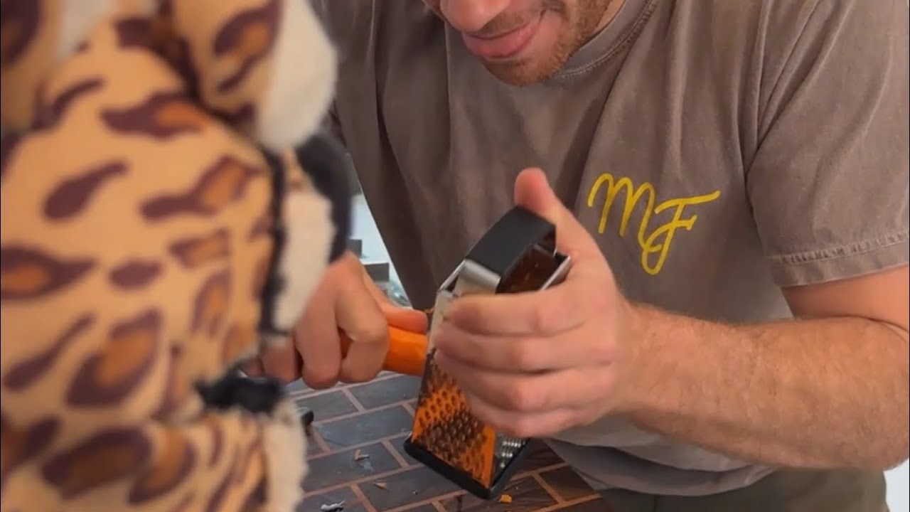 Cheetah's Carrot Cake Recipe! - YouTube