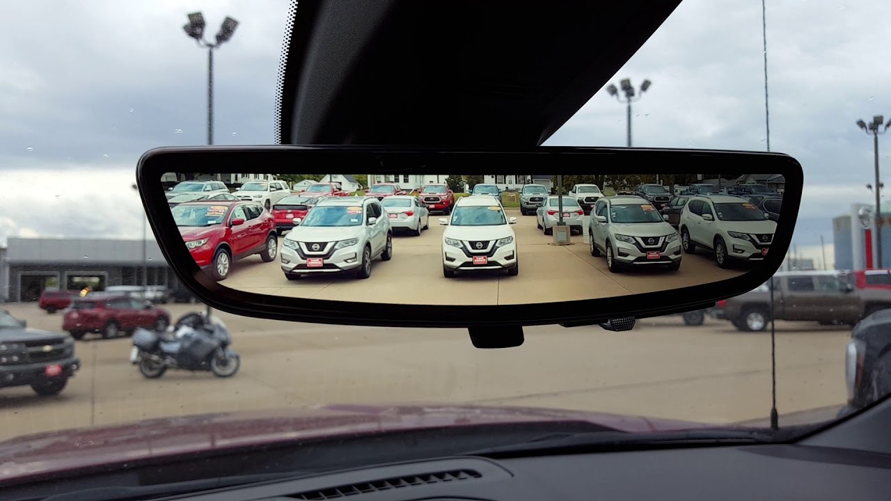 2019 Chevy Silverado camera mirror features. - YouTube