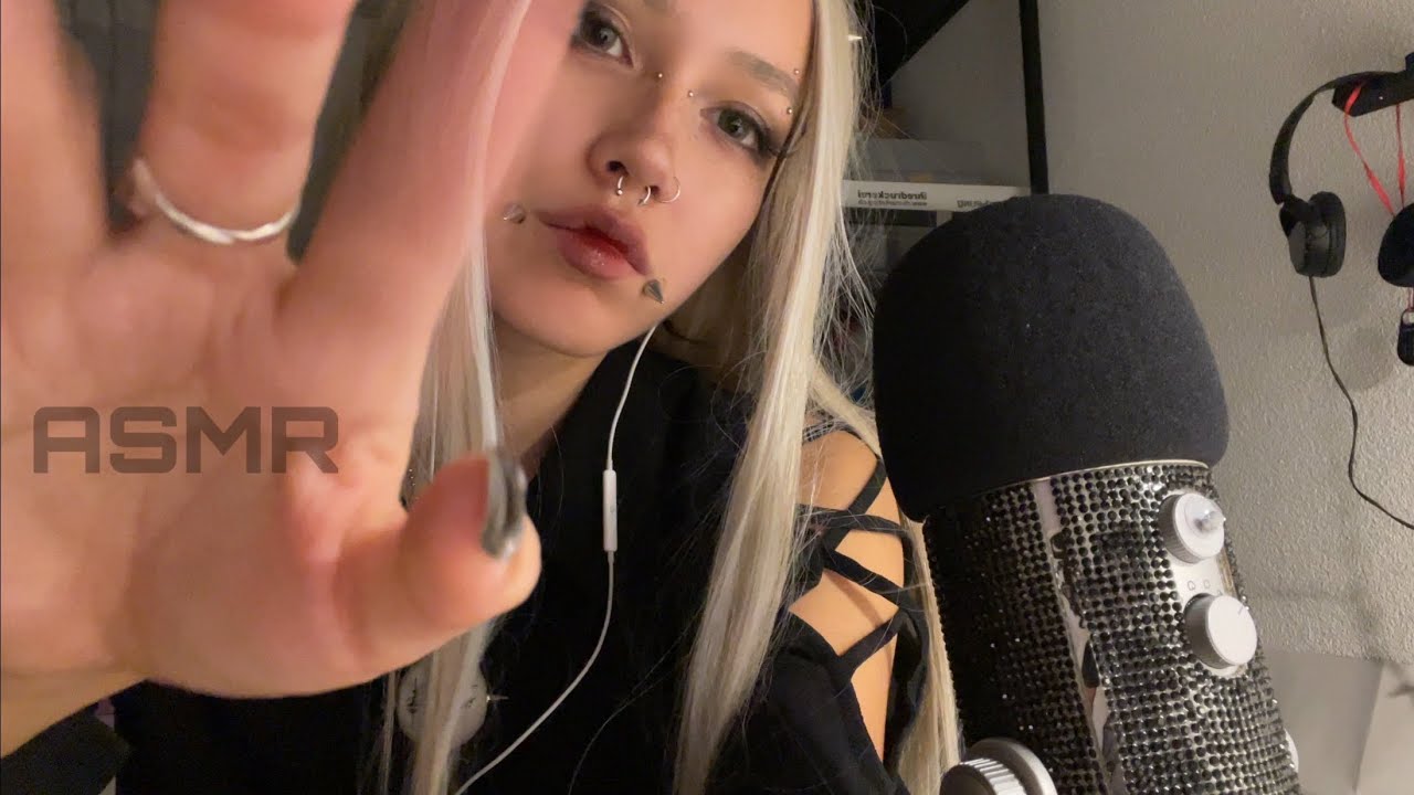 ASMR ☆ halloween vibes (mouth sounds, mic rubbing, hand sounds, more ...