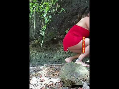 Tante pemersatu Bangsa lagi ganti pakean