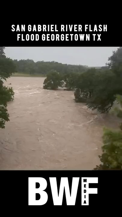 San Gabriel River Flash Flood – Georgetown TX - YouTube