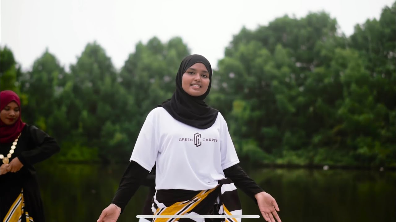 Milandhoo Eid Ufaa - YouTube