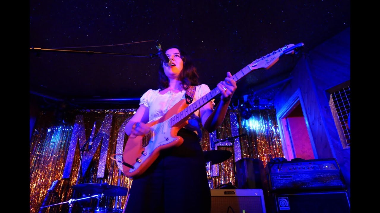 Lazy Day at The Moth Club, Hackney - YouTube