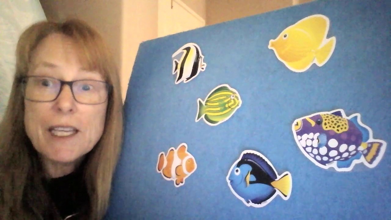 Six Little Fish Swimming in the Sea - YouTube