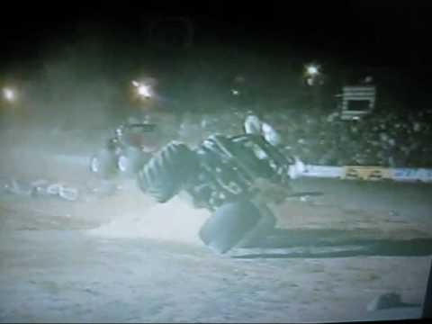 Monster Truck Crash Compilation - YouTube