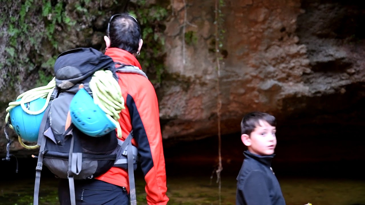 Barranco de Valdoria. Senderismo en Teruel - YouTube