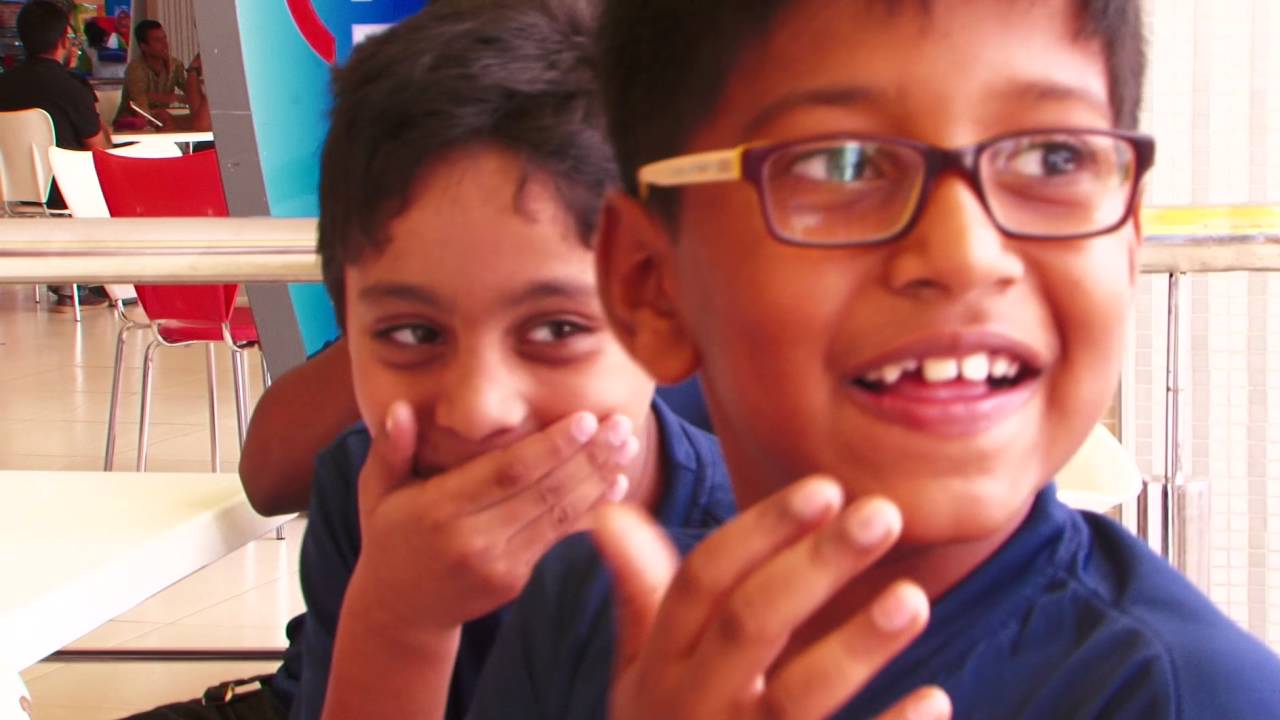 Bacha Bollywood - short clips - YouTube