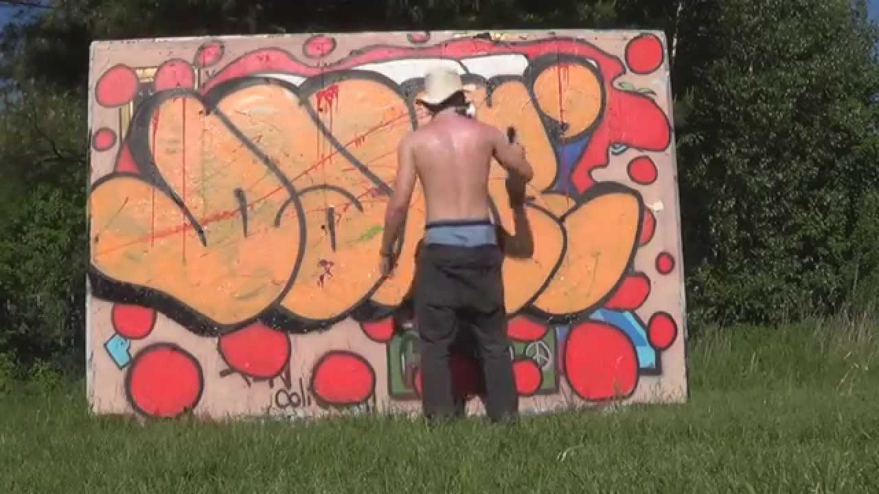 Graffiti bombing action : Mango Throwup - YouTube