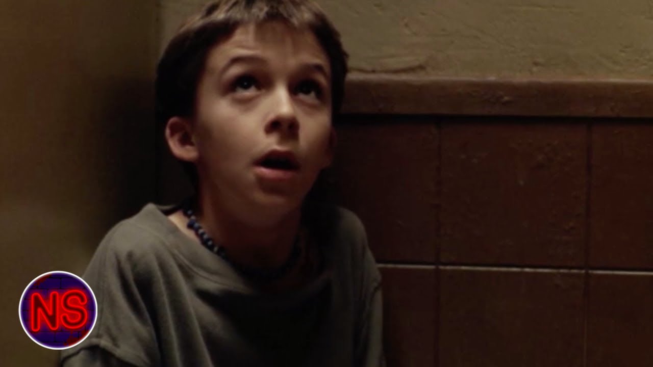 Bathroom Scene | The Day the World Ended (2001) | Now Scaring - YouTube