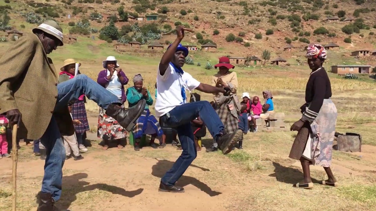 Baphuthi Dancing - Lesotho - YouTube
