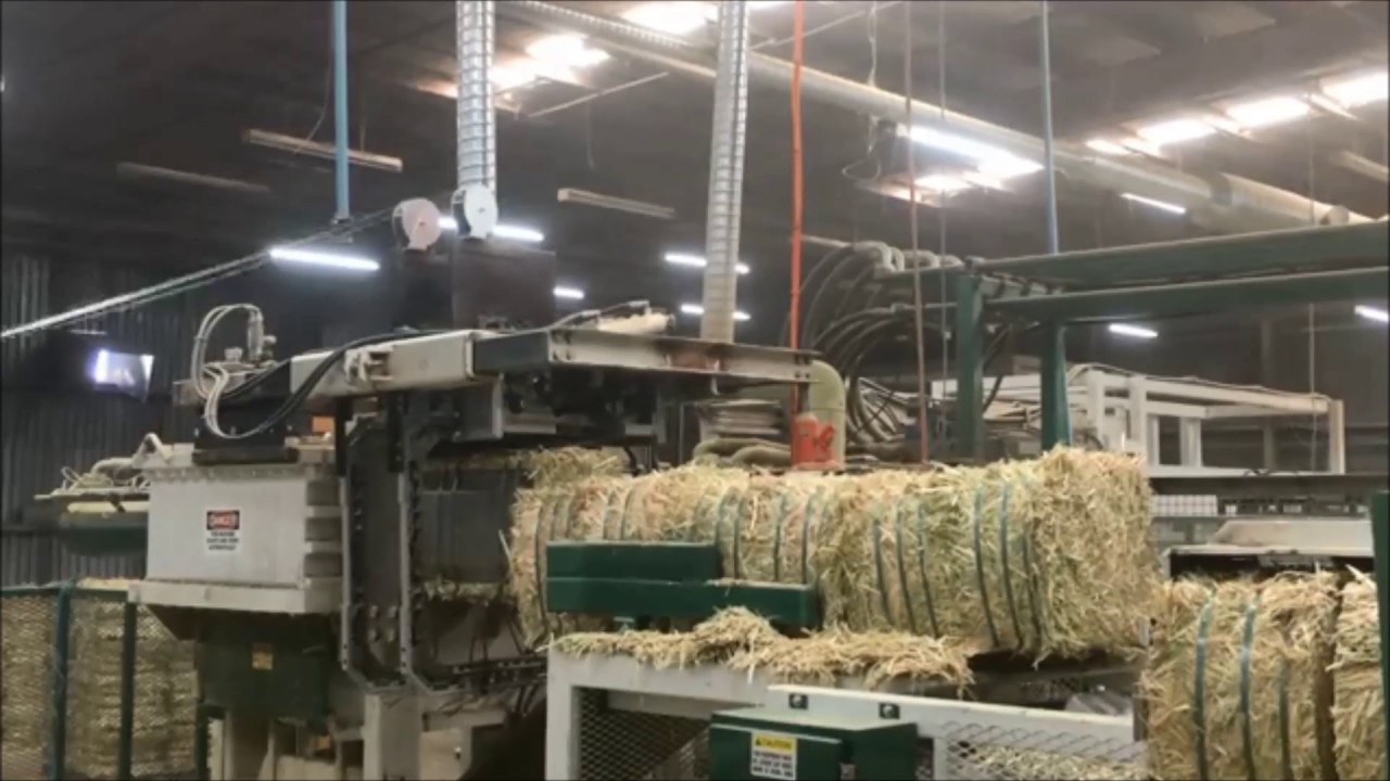 Hay bale strapping machine twin OMS TR1400-HD modular strapping heads - YouTube