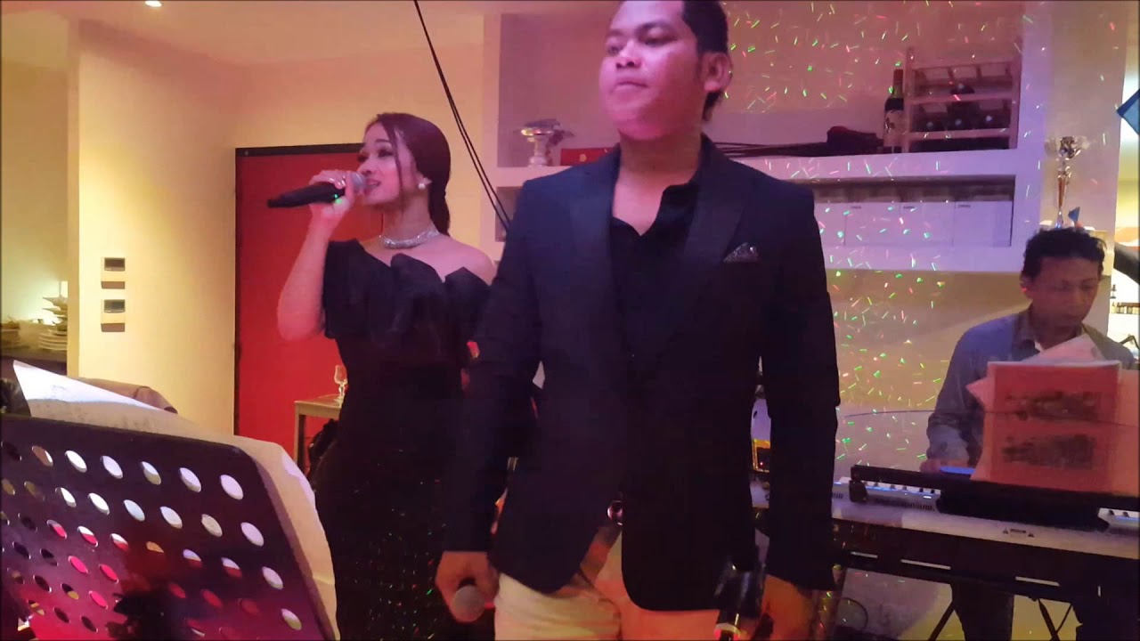 Muth Outdam & Thida sing Chachacha songs - YouTube