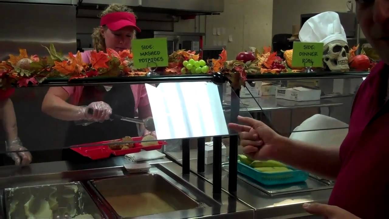 High School Cafeteria Lunch Review-Oregon Davis - YouTube
