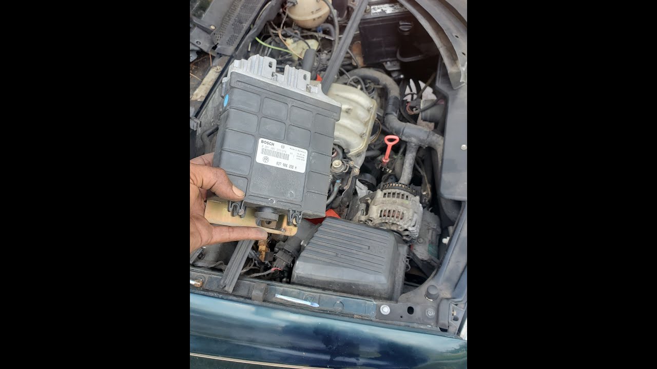 Corrosion on electrical plug ECU | Mk3 cabrio - YouTube