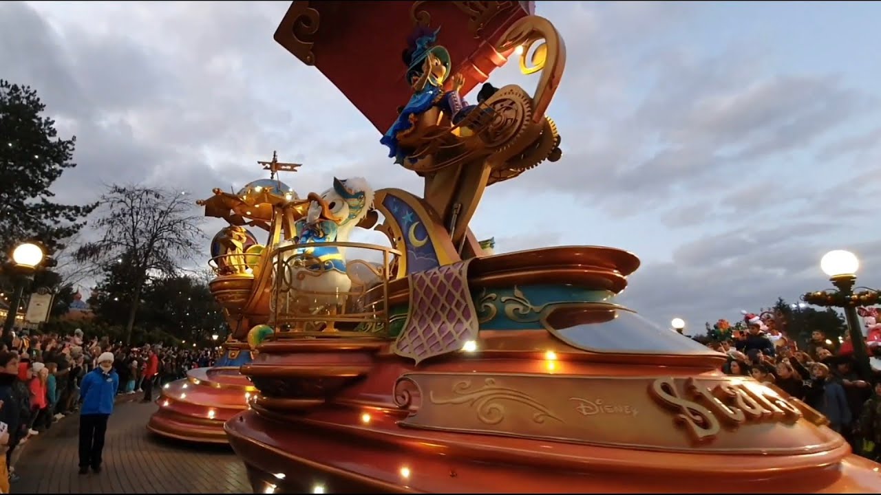 Disney stars on parade - YouTube