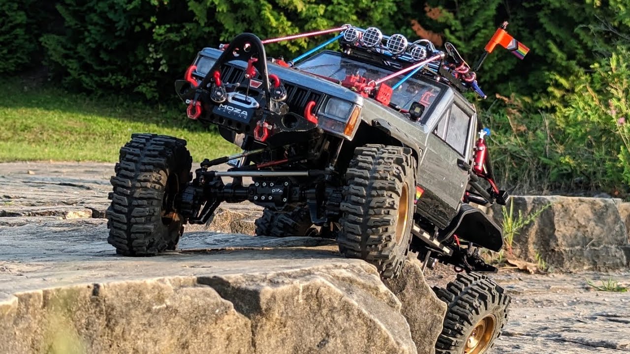 UNSTOPPABLE RC Jeep Crawler? - YouTube